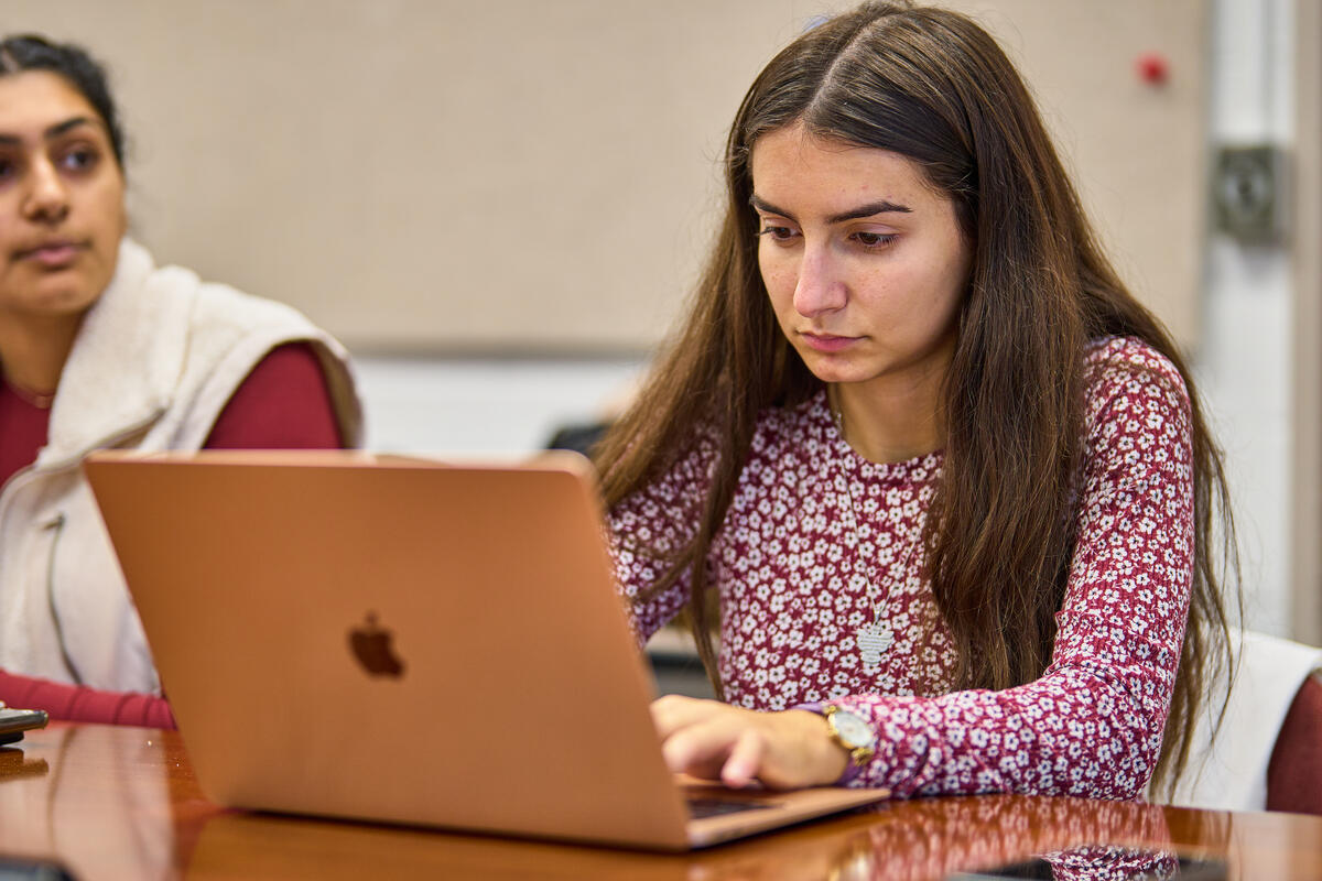 Rachael Perrotta in David Weintraub’s CSET class. | Vanderbilt University