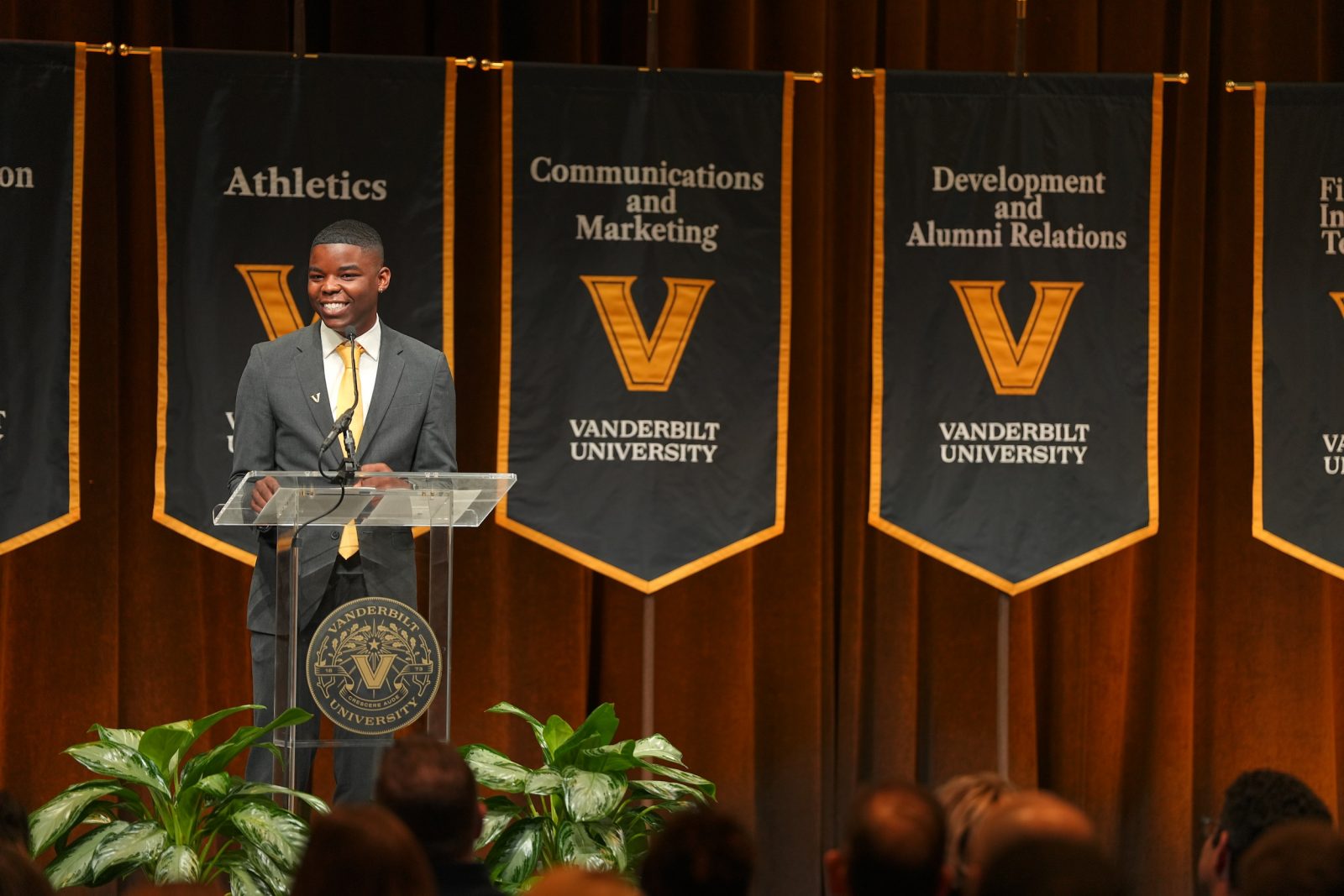 Diermeier, Savion reflect on ‘Moments That Matter’ during 2024 Fall ...